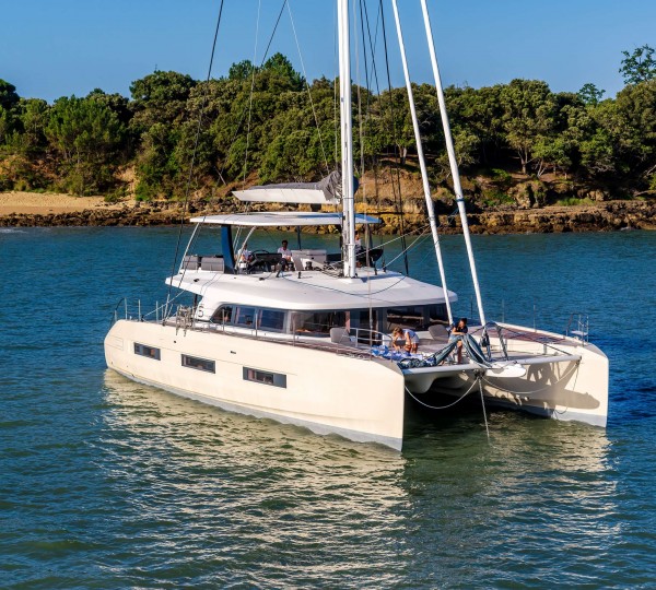 Luxury Catamaran DOUCE FRANCE Available for Exotic & Rare Indonesia & Micronesia Luxury Yacht ...